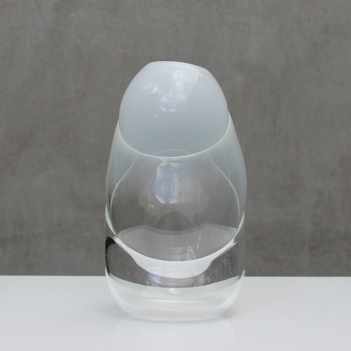 Glass Vase INTINGO V#59 by Veronika Beckh – Hvila Editions