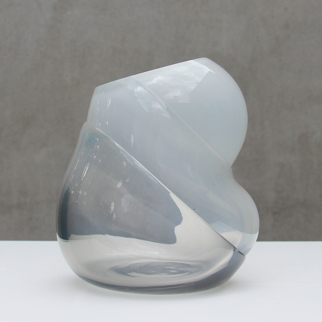 Glass Vase INTINGO V#74 – Hvila Editions